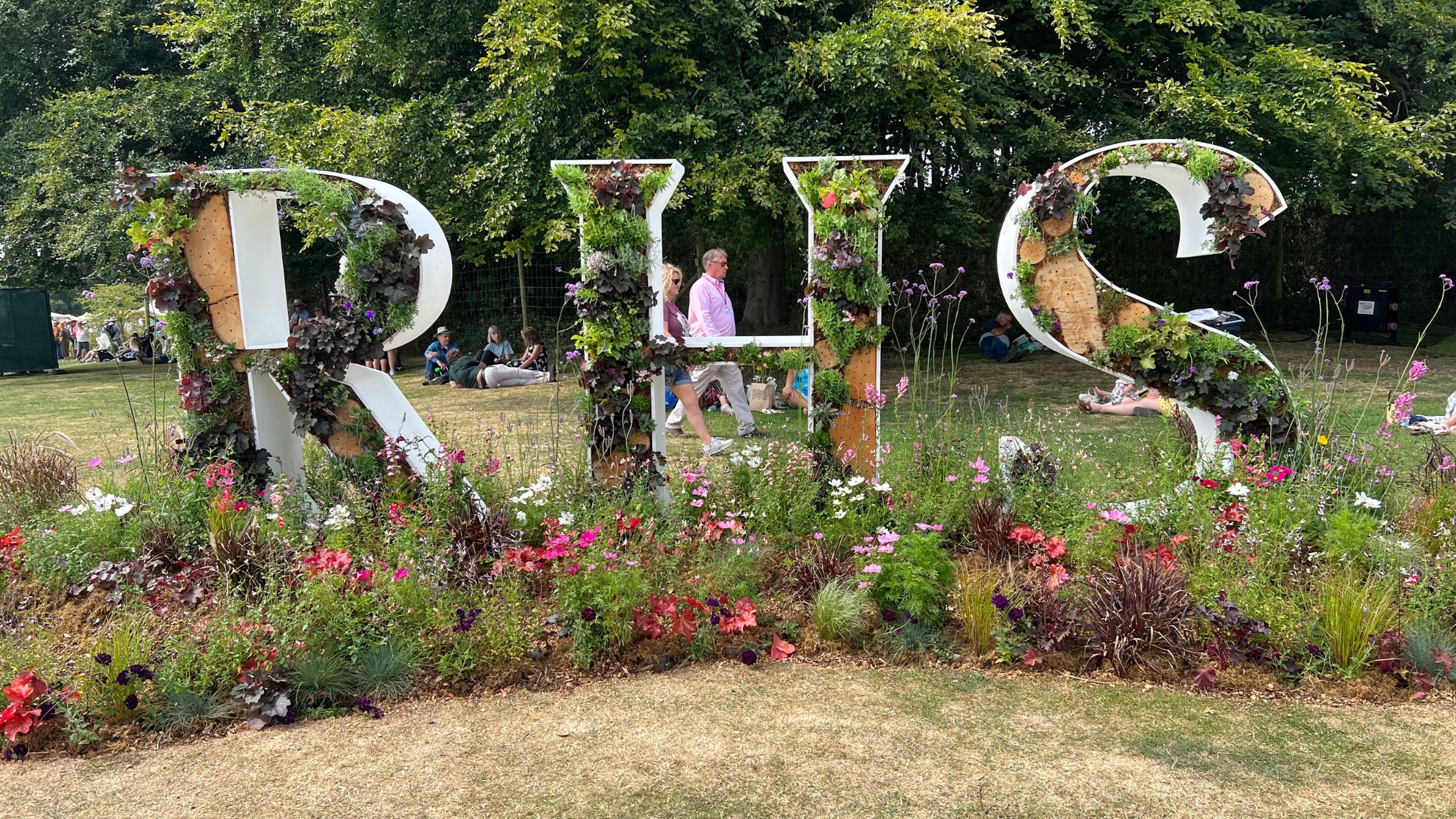 The History of the RHS Hampton Court Flower Show - JParkers